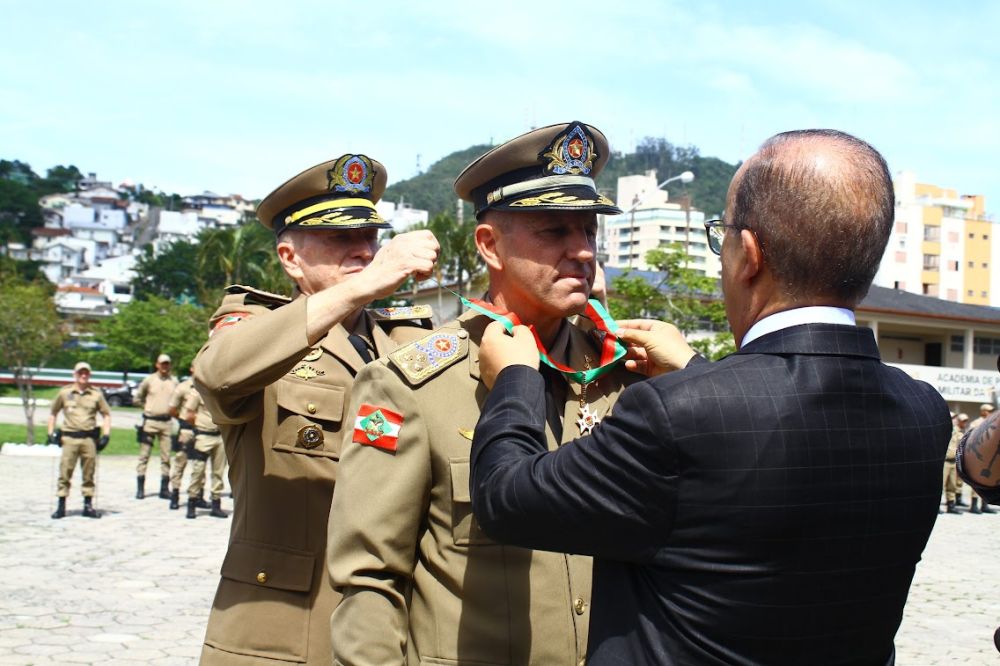 Novo coronel assume o comando-geral da PMSC | Tudo Sobre Xanxerê