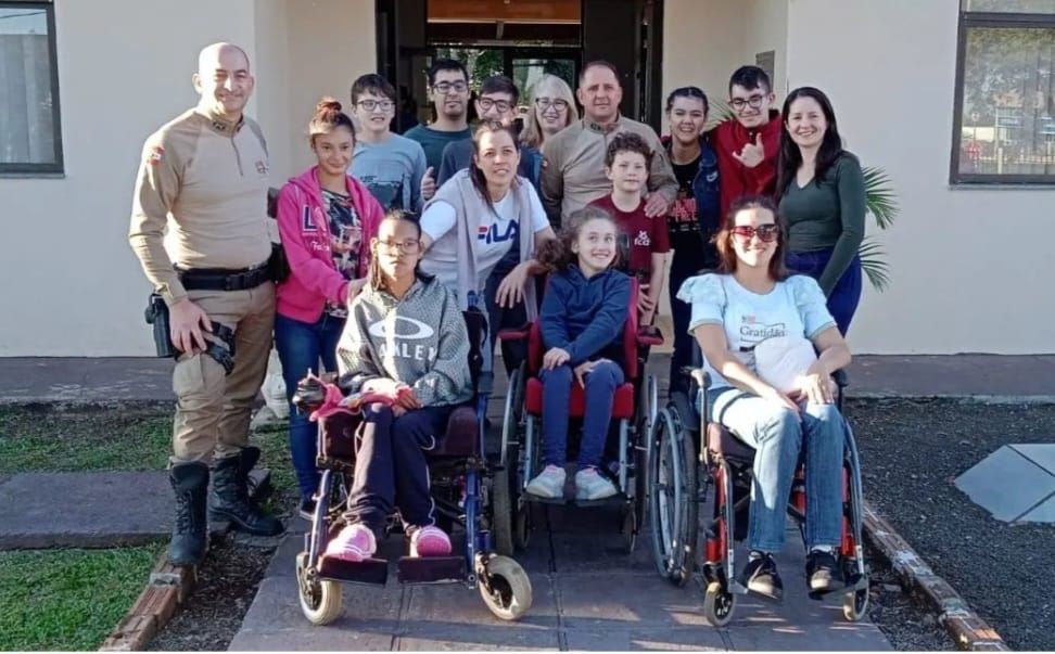 Alunos da FCDX visitam o 30° Batalhão de Polícia Militar | Tudo Sobre ...